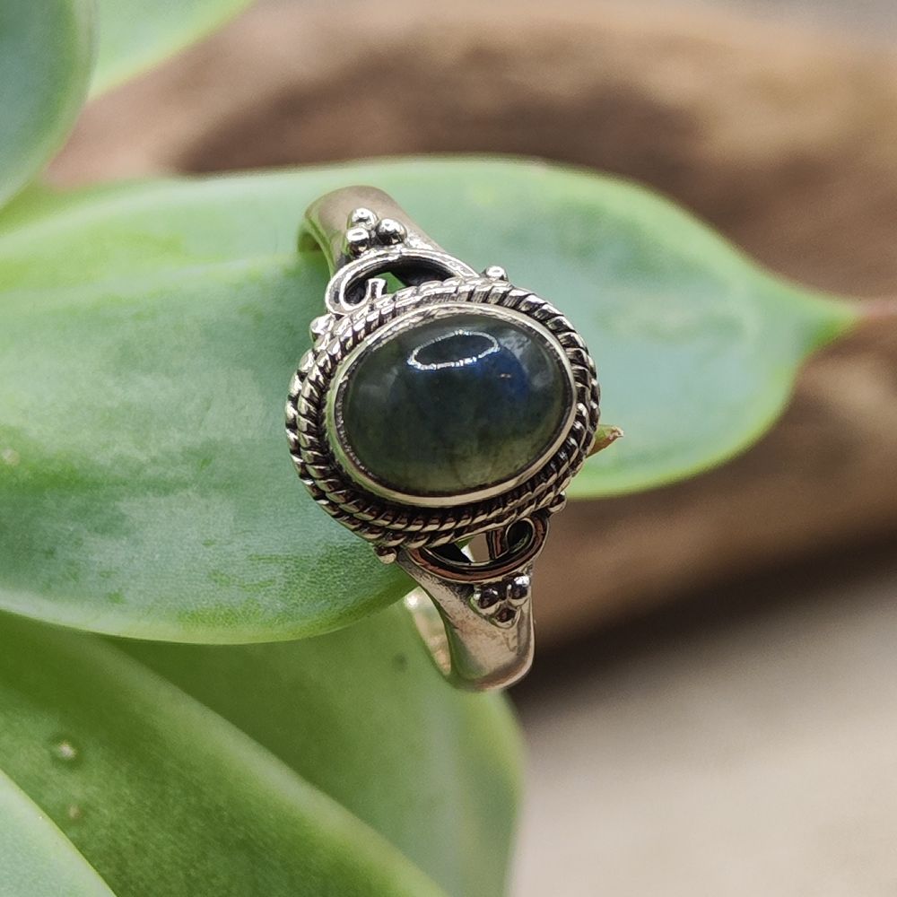 Ethnic 925 silver ring with stone - BANDARULANKA